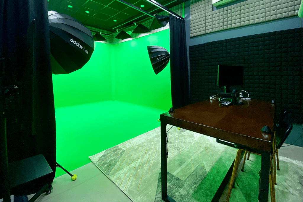 24 Hours Affordable Green Screen Studio Rental | Easy Setup, Live ...
